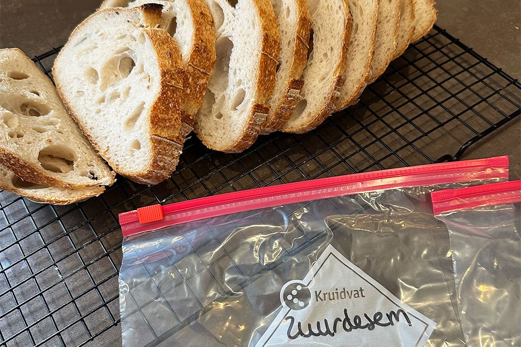 Zuurdesembrood invriezen, zo doe je dat! (+ tips) | Zuurdesemrecepten.nl
